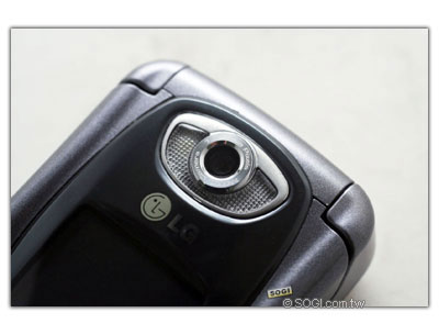 流線型跑車浪漫手機 LG F3000 把妹靠它！- SOGI 手機王