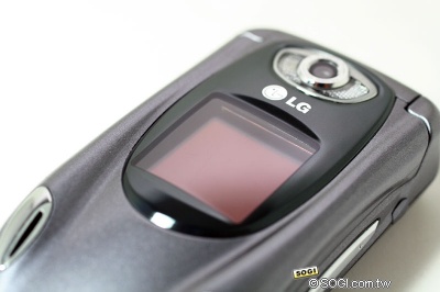 手機設計新美學！LG F3000滿足你駕馭的終極夢想- SOGI 手機王